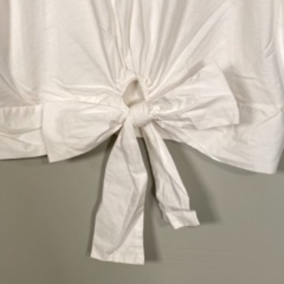 GAP | Tops | Cropped White Tee Classy Bow Detail On Back | Poshmark